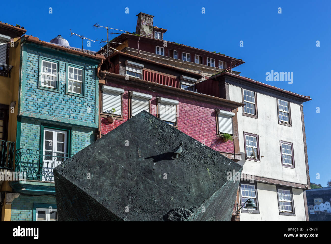 Cubo da Ribeira modern sculpture by Jose Rodrigues on Ribeira Square in ...