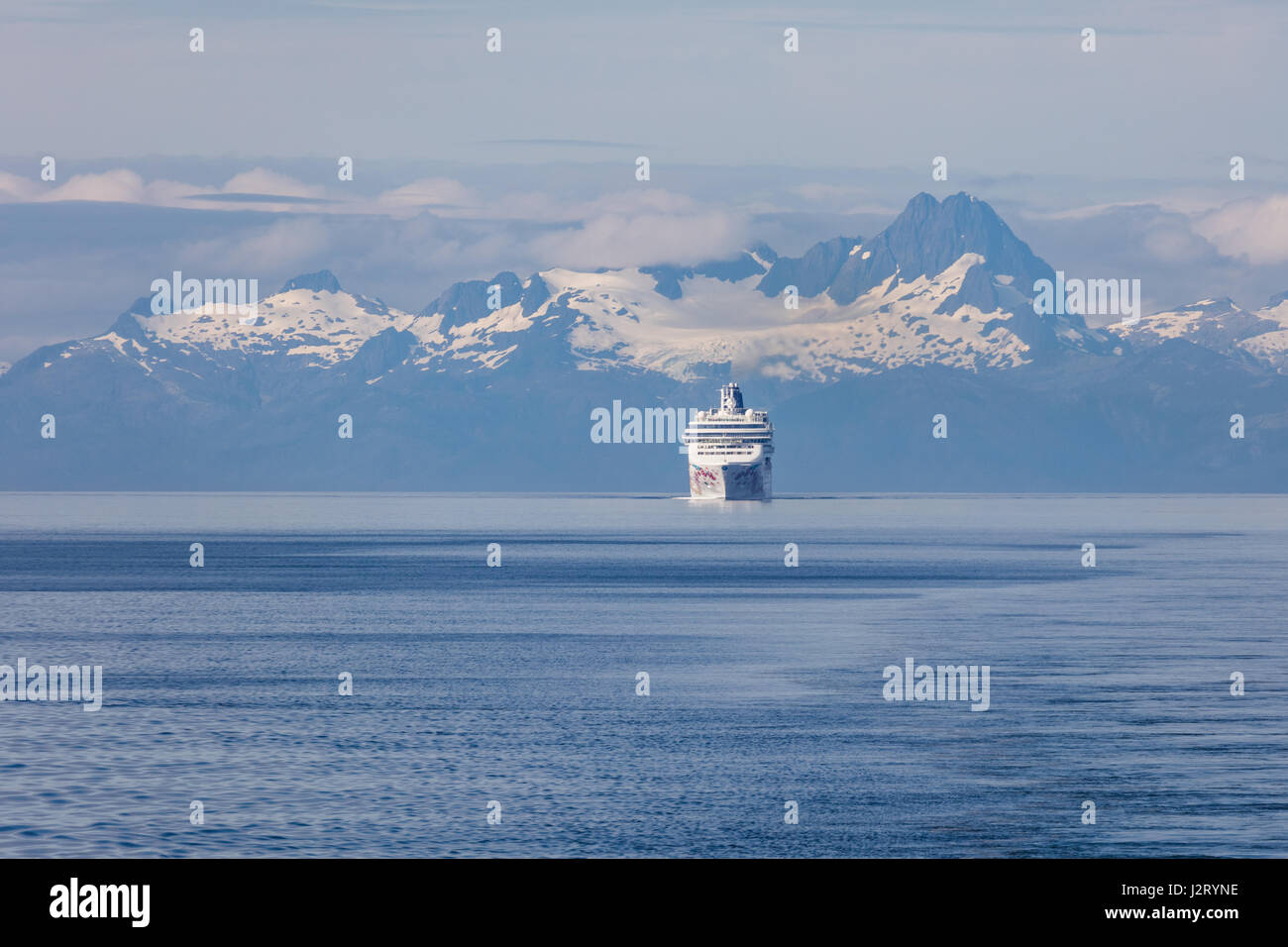A cruise ship sailing the Inner Passage of Alaska Stock Photo - Alamy