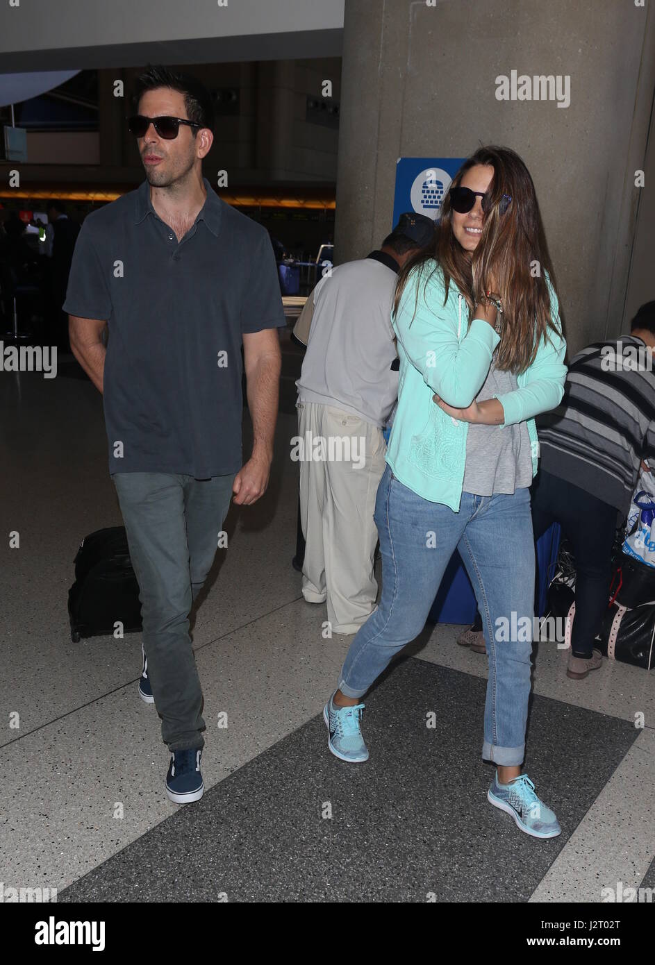 Eli Roth departs from the airport with his wife Lorenza Featuring: Eli ...