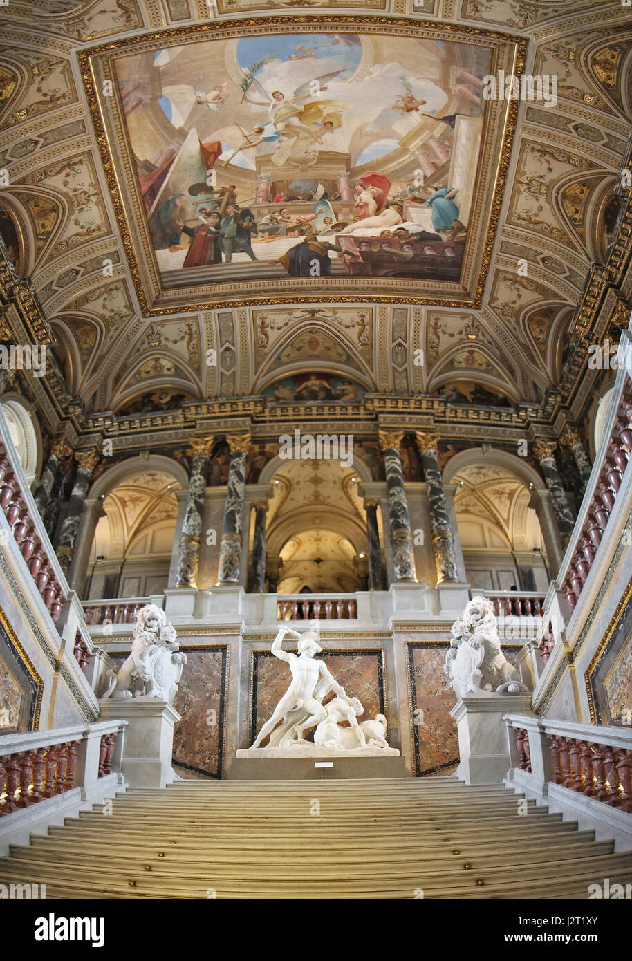 Museum of Art History in Vienna Stock Photo - Alamy