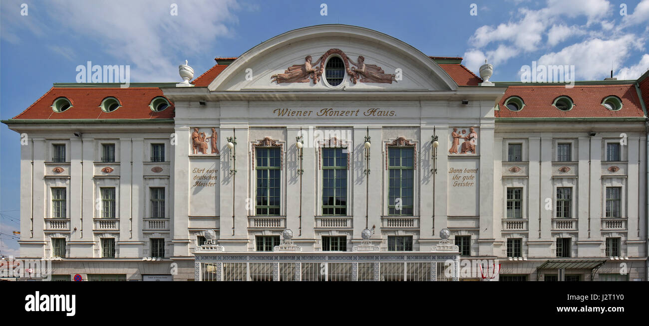 Viennese concert hi-res stock photography and images - Alamy