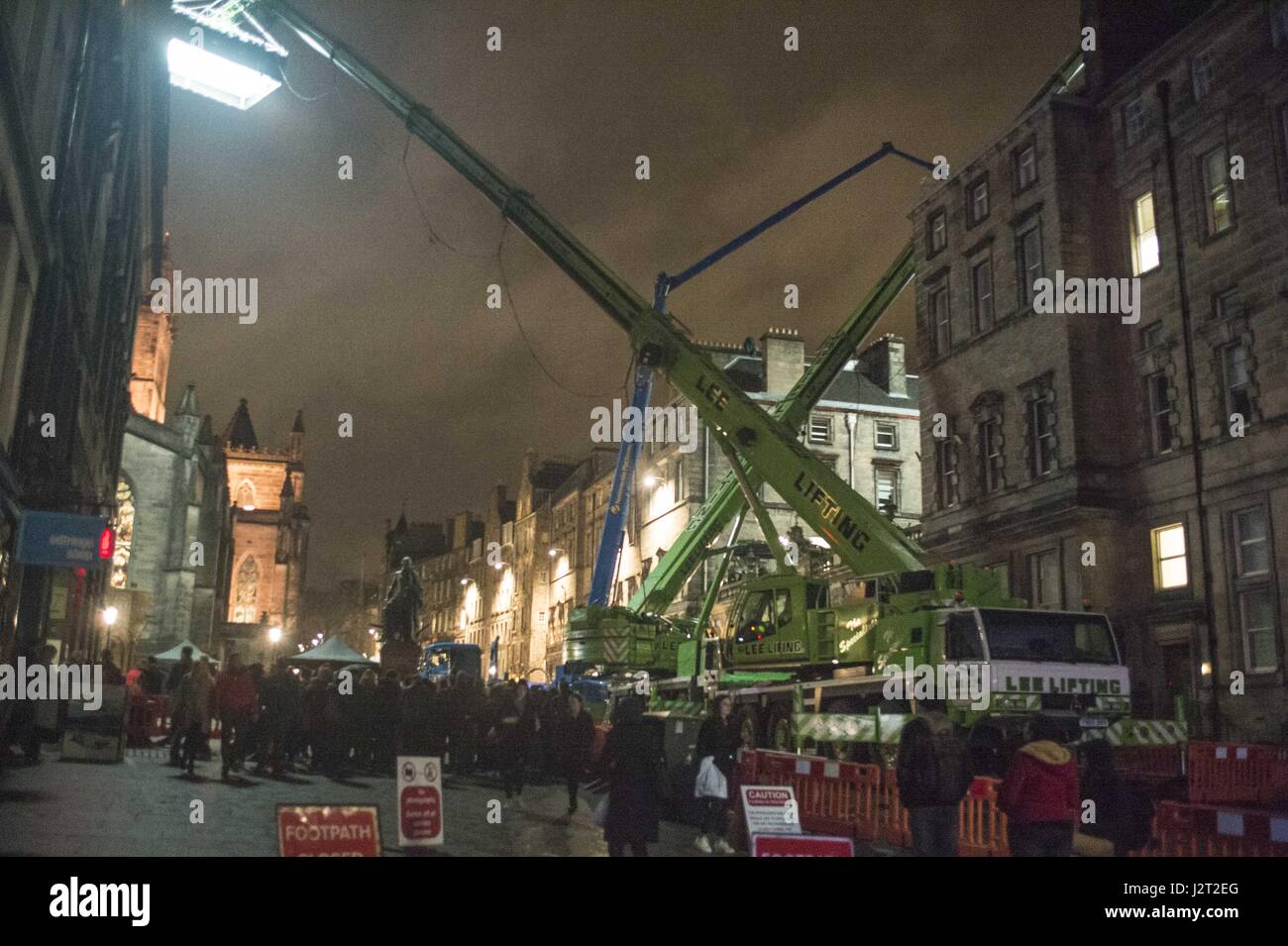 'Avengers: Infinity War' filming on the Royal Mile in Edinburgh ...
