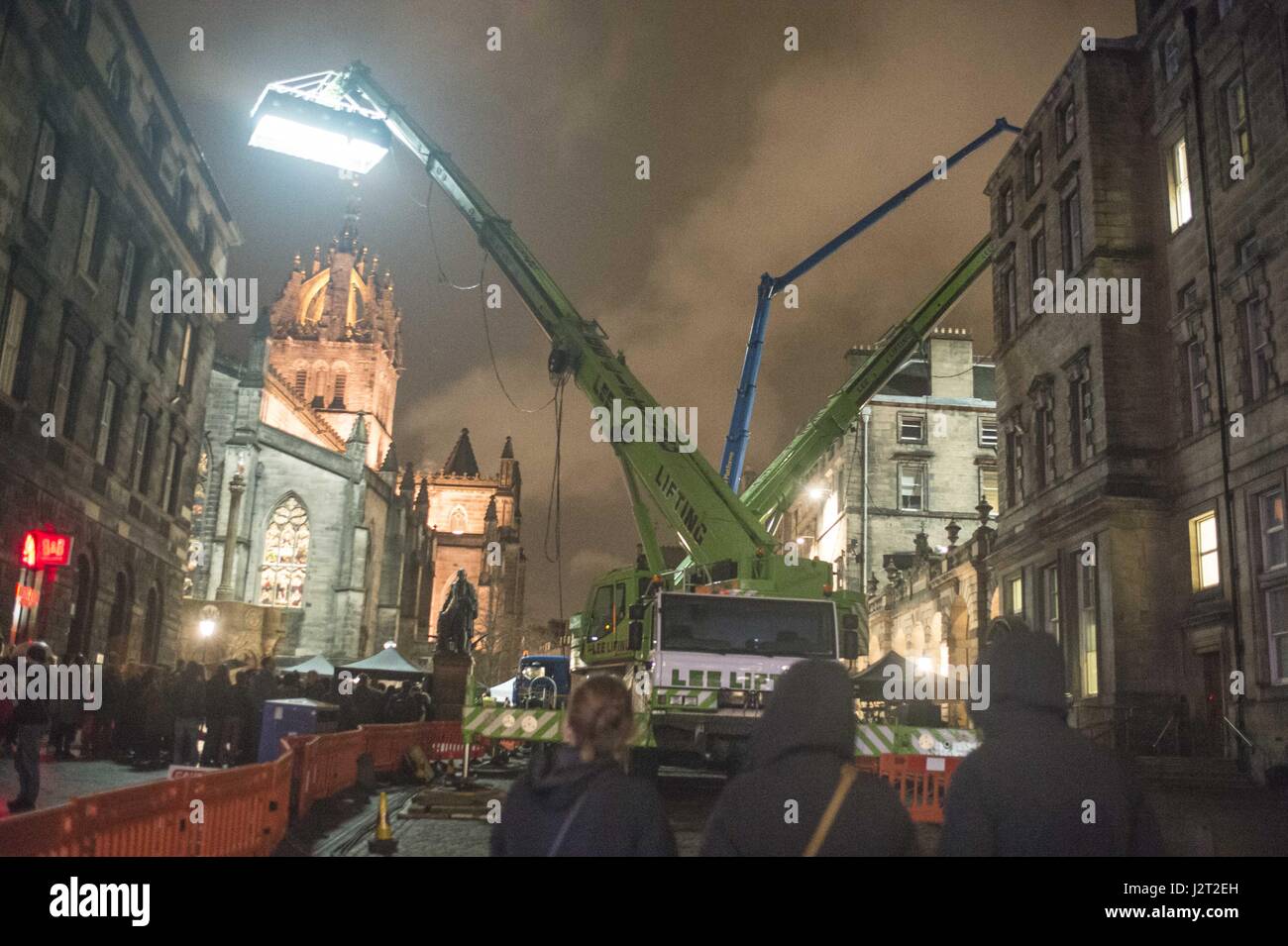 'Avengers: Infinity War' filming on the Royal Mile in Edinburgh ...
