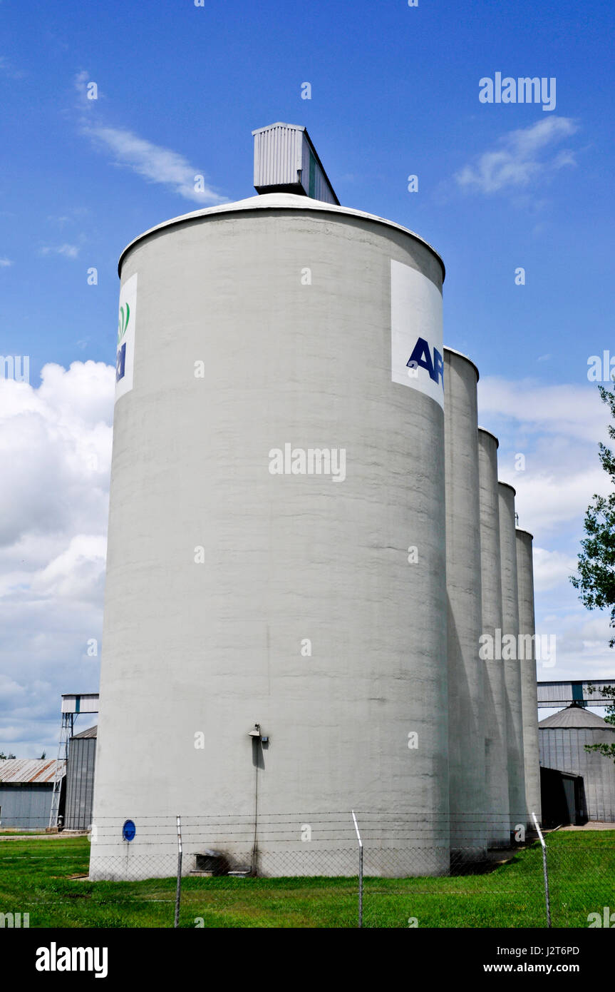 Farm supply store hi-res stock photography and images - Alamy