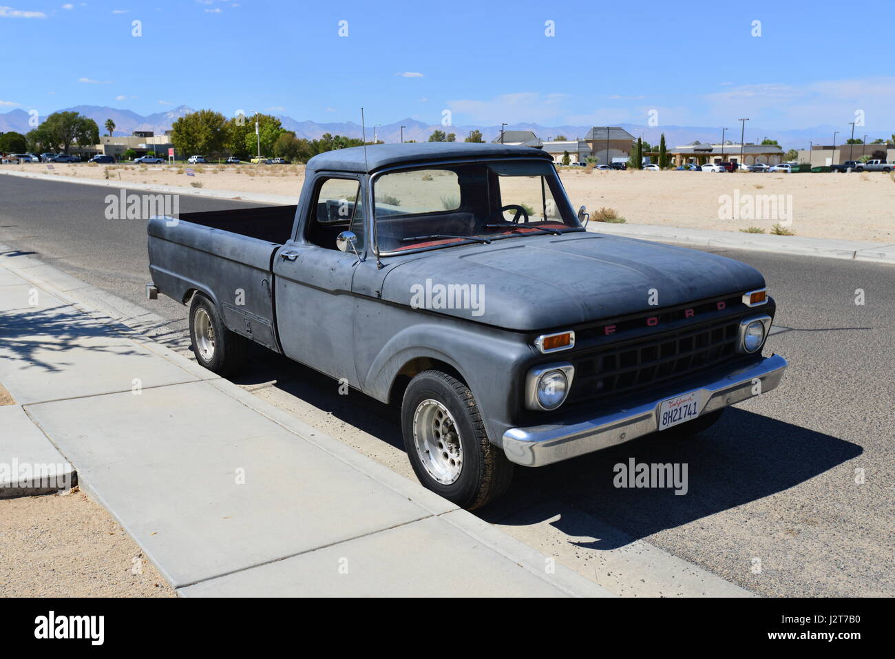 Grey pickup truck hi-res stock photography and images - Alamy