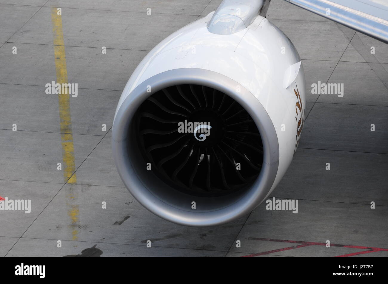 Parts of jet engine hi-res stock photography and images - Alamy