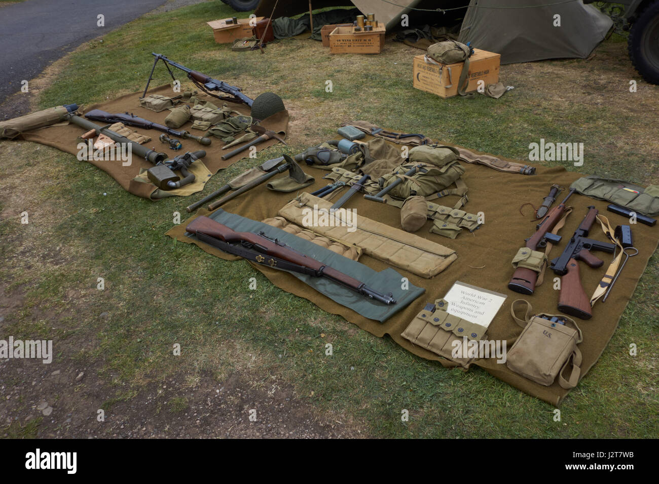 Weapons of ww2 hi-res stock photography and images - Alamy