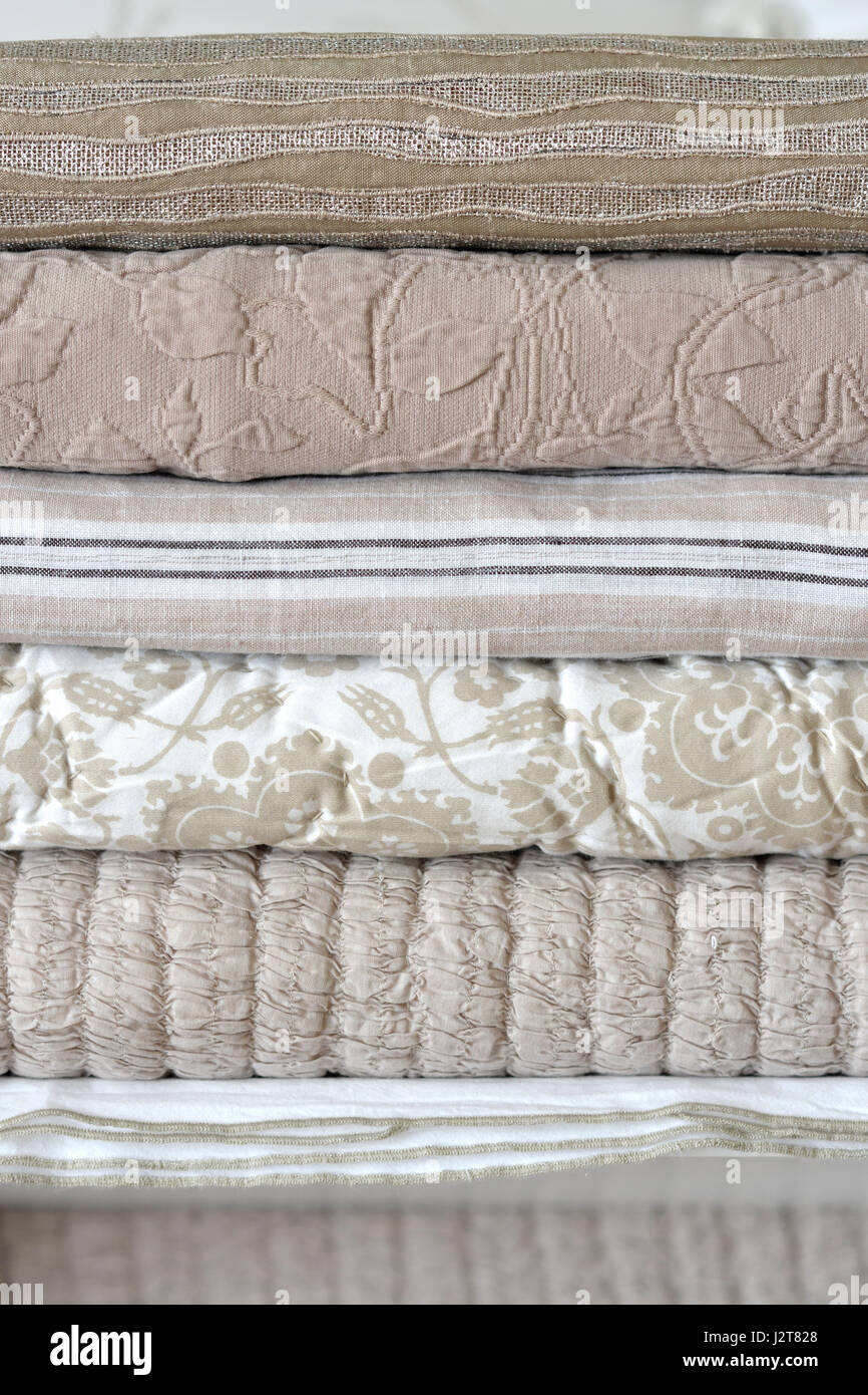 Bedding material hi-res stock photography and images - Alamy