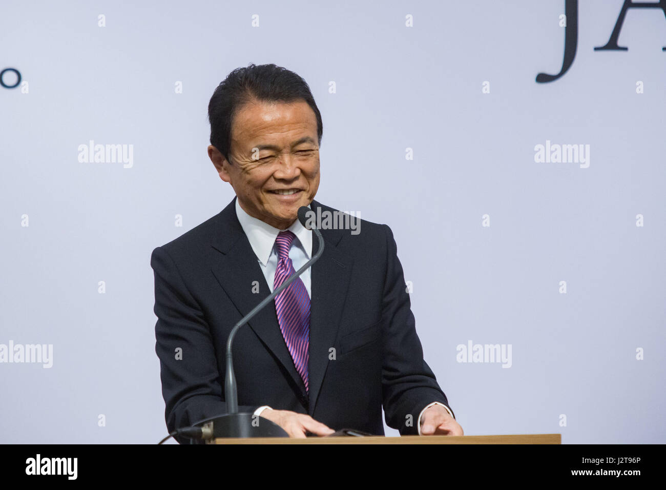 Culture vice minister hi-res stock photography and images - Alamy