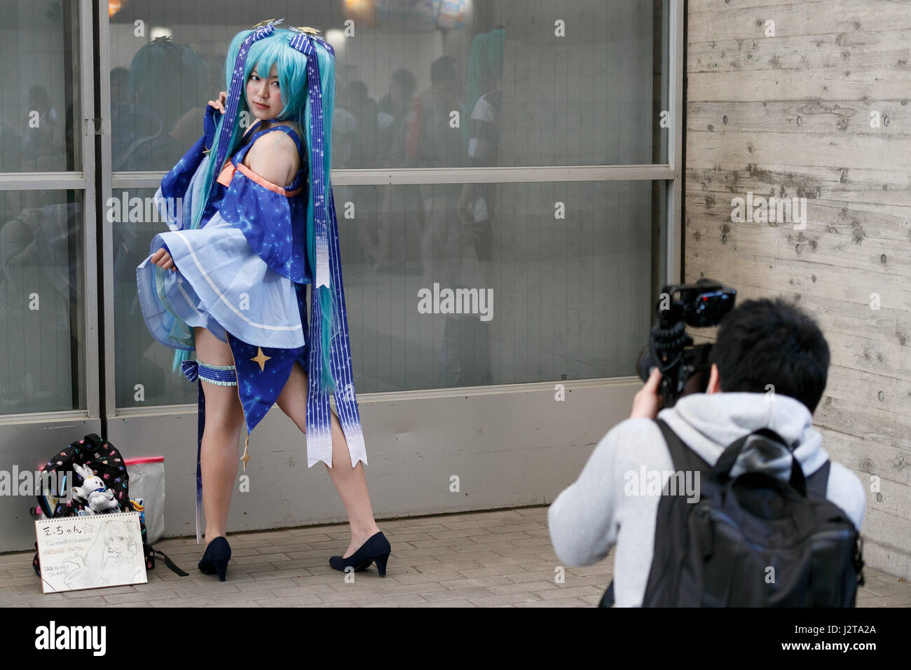 Chiba, Japan. 30th Apr, 2017. A photographer takes pictures of a ...
