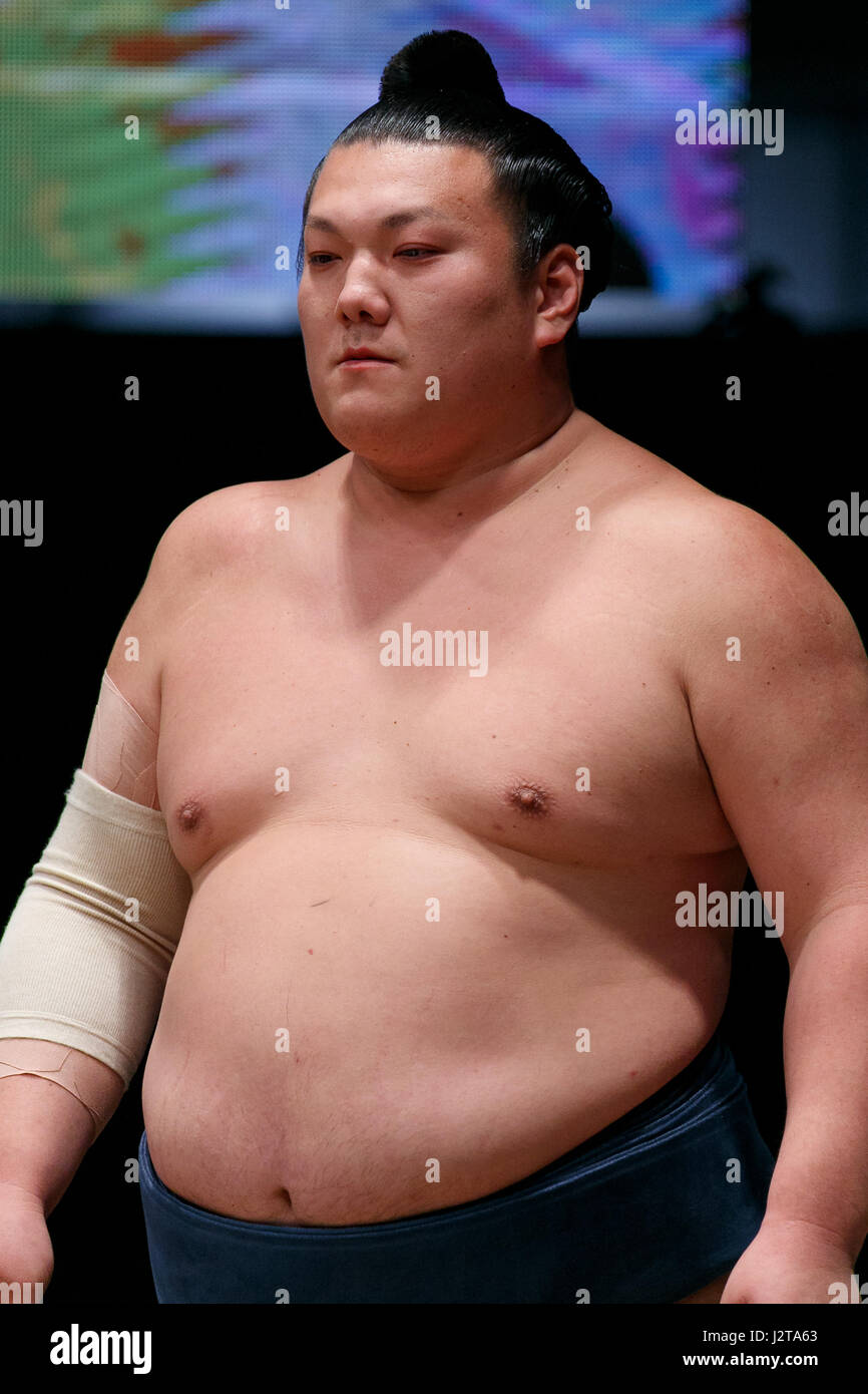 Sumo wrestler face hi-res stock photography and images - Alamy