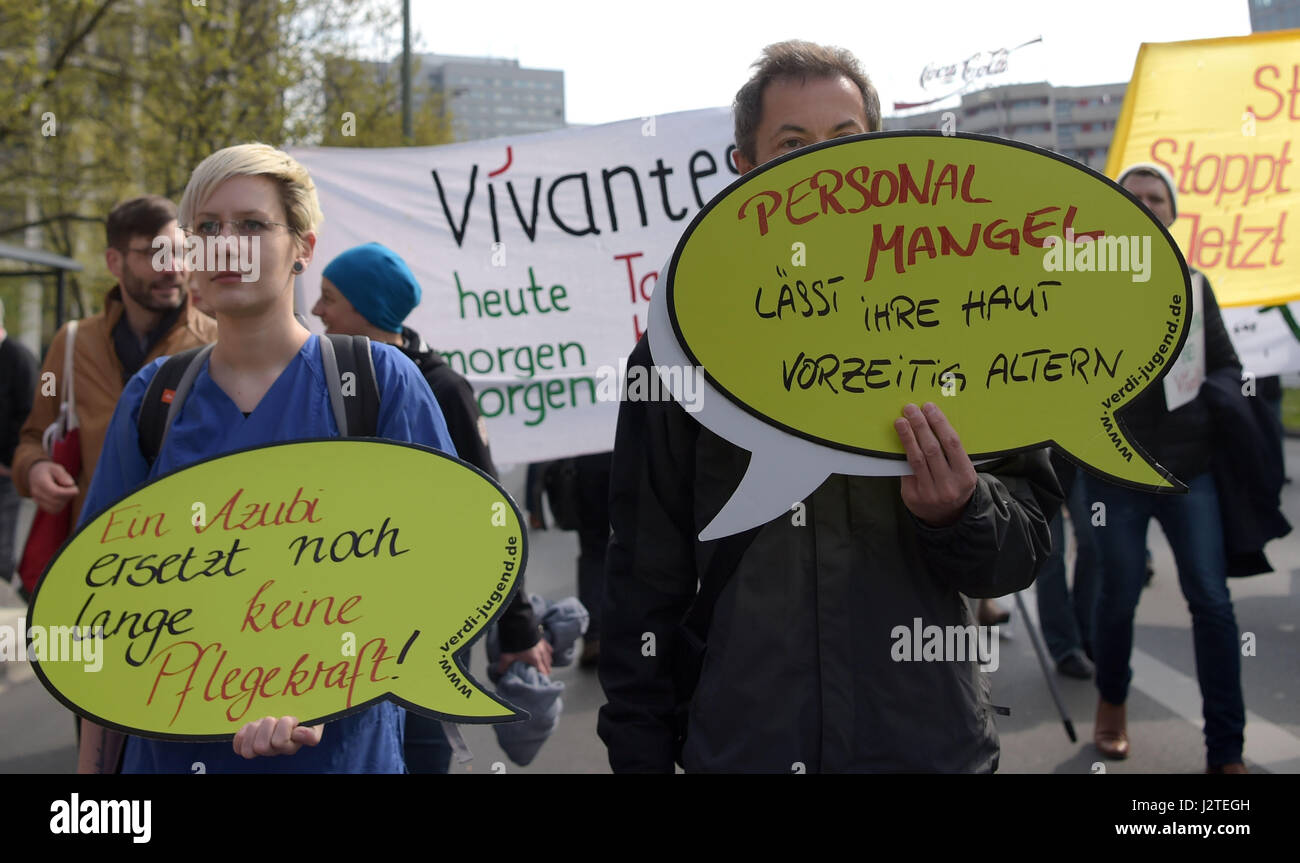 Berlin, Germany. 01st May, 2017. Members of the German Trade Union ...