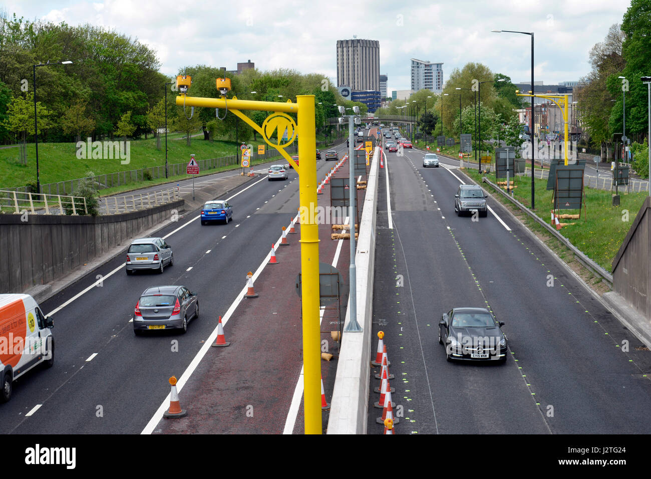 Bristol, UK. 01st May, 2017. M32 Bristol motorway. Newly installed ...