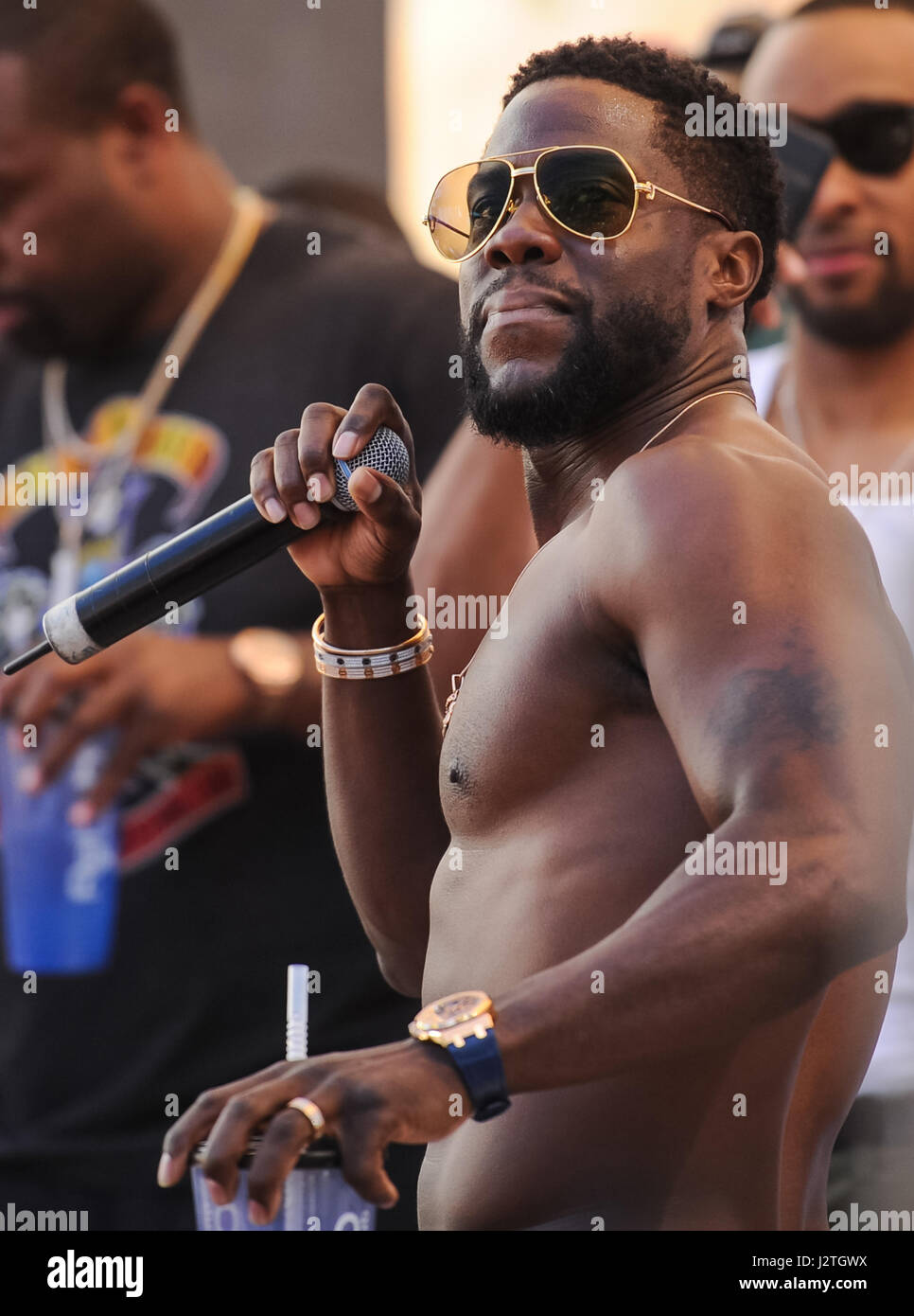 Las Vegas, NV, USA. 30th Apr, 2017. Kevin Hart at REHAB Beach Club at ...