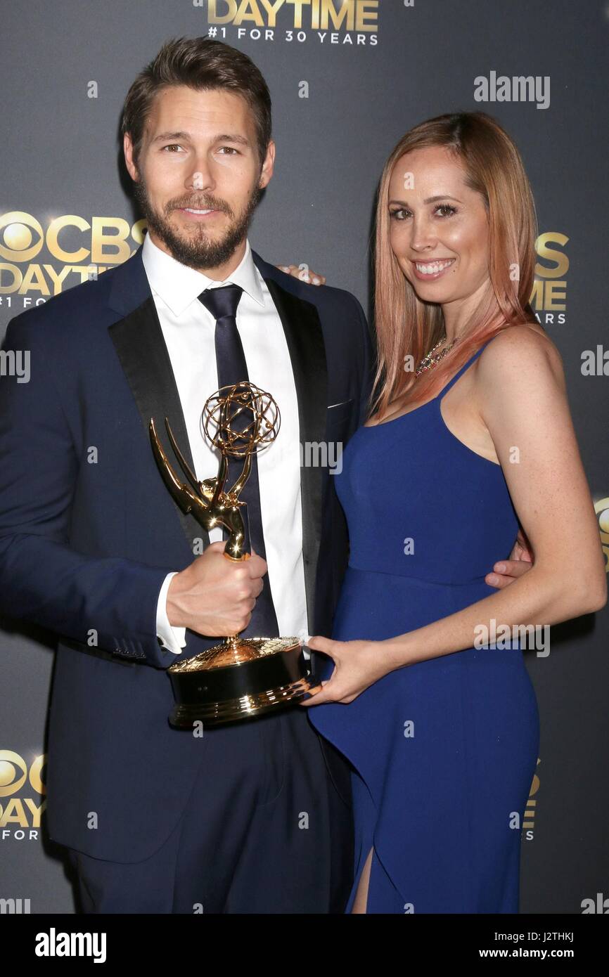 Pasadena, CA. 30th Apr, 2017. Scott Clifton, Nicole Lampson at arrivals ...