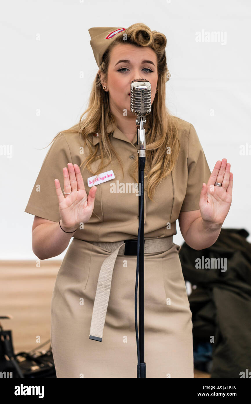 Salute to the 40s re-enactment day. Singer from Knightingales, a women ...