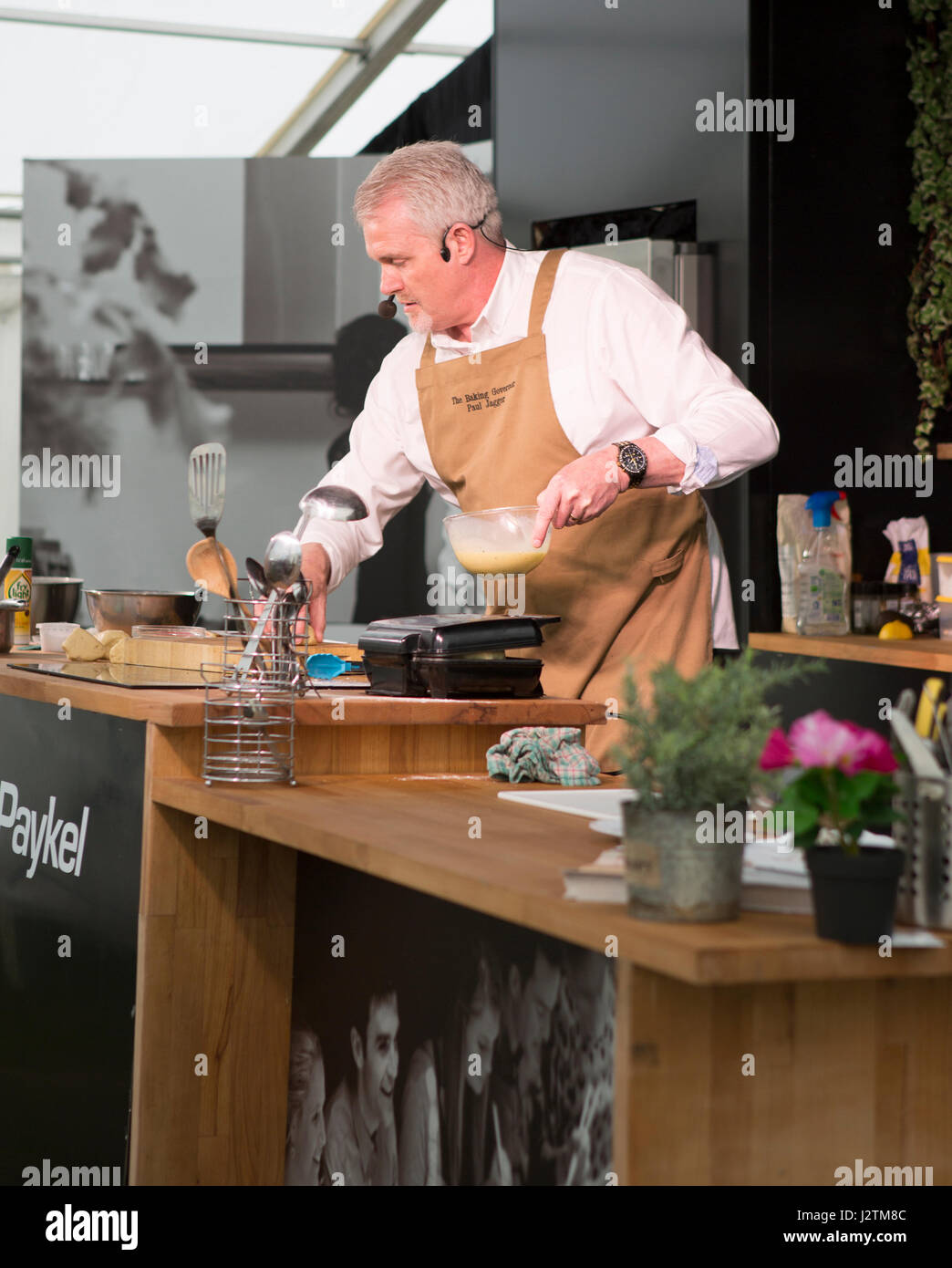 Paul jagger bake off hi-res stock photography and images - Alamy