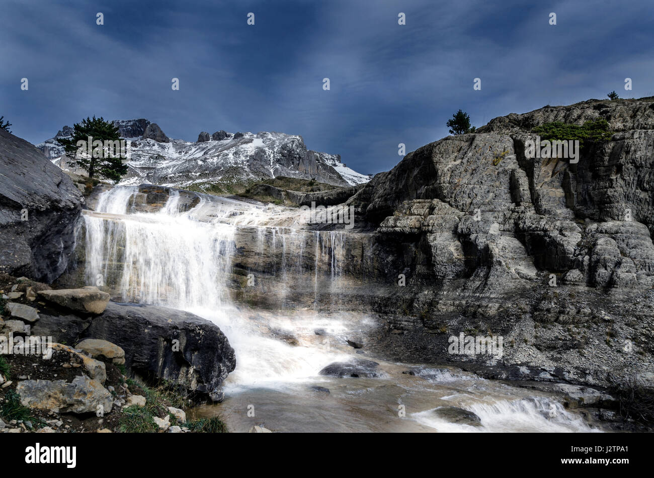 Waterfall in the ravine of Igüer - Aisa mountain range, Huesca Pyrenees ...