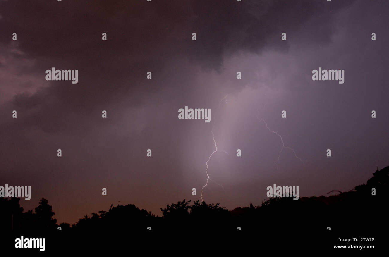 Heavy lightening hi-res stock photography and images - Alamy
