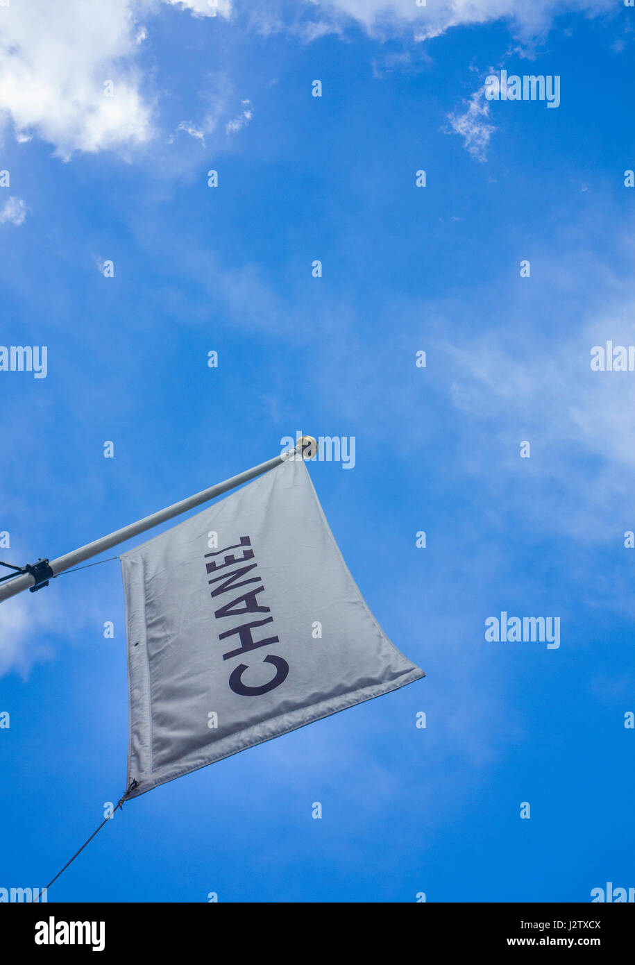 Shop front logo sign flag hi-res stock photography and images - Alamy