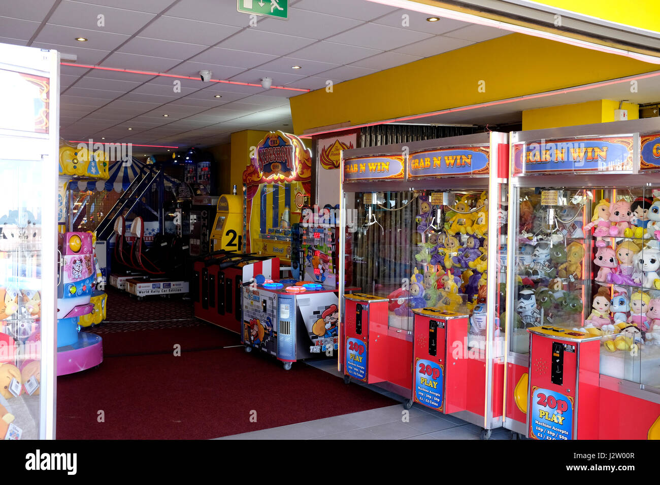 amusement arcade in the south east coastal town of margate in kent uk ...