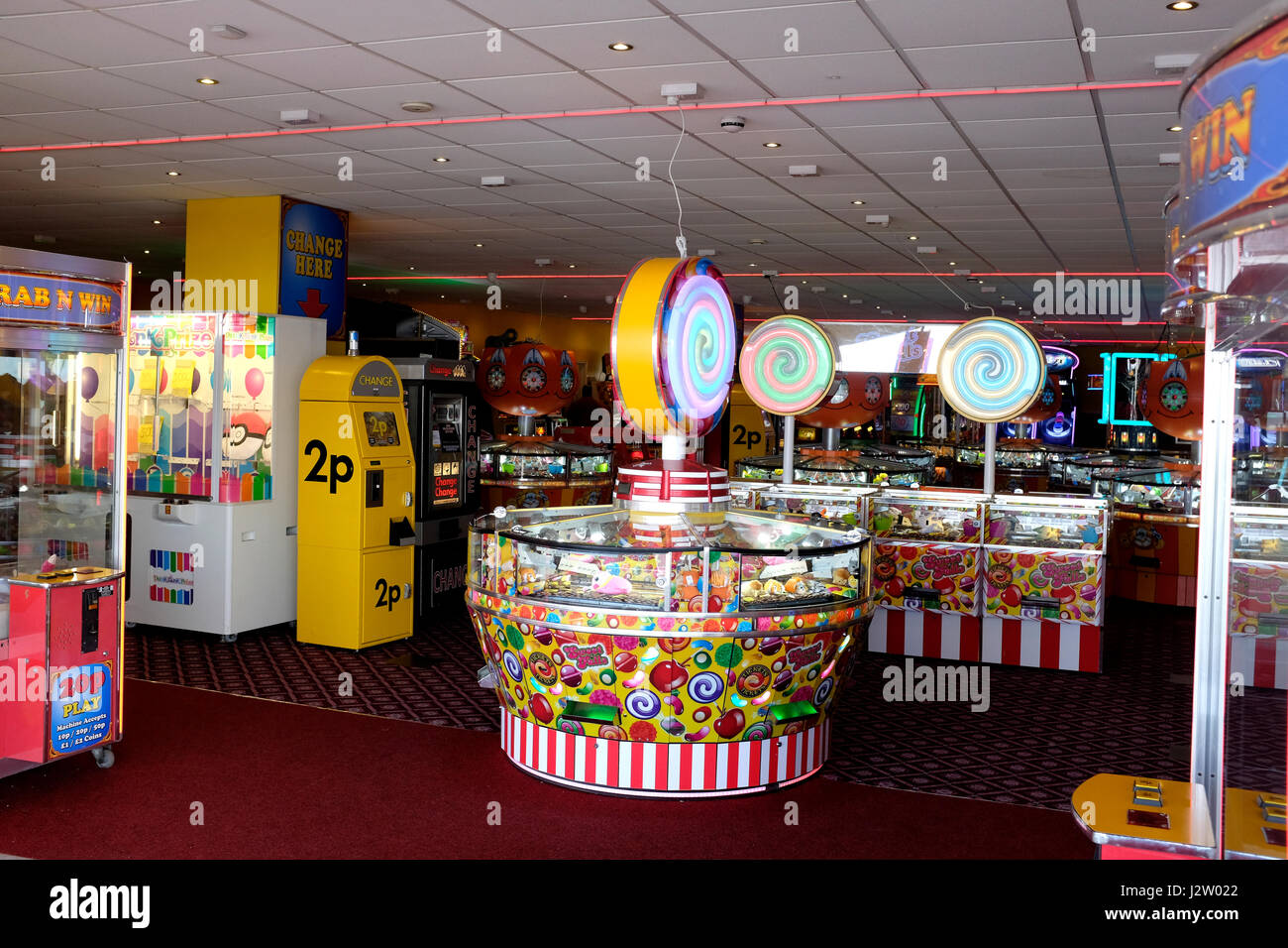 amusement arcade in the south east coastal town of margate in kent uk ...
