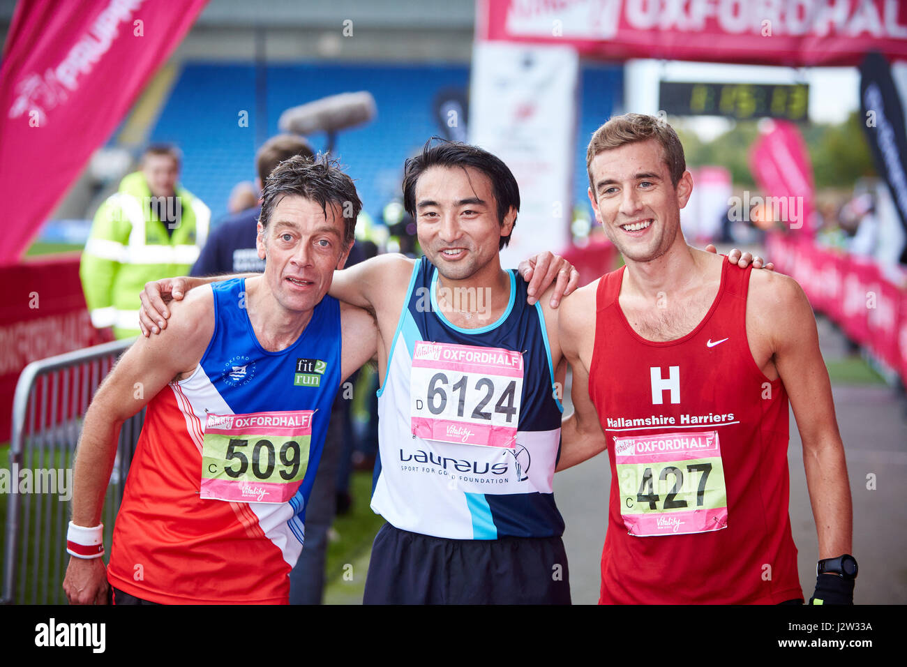 Half marathon finish hi-res stock photography and images - Alamy
