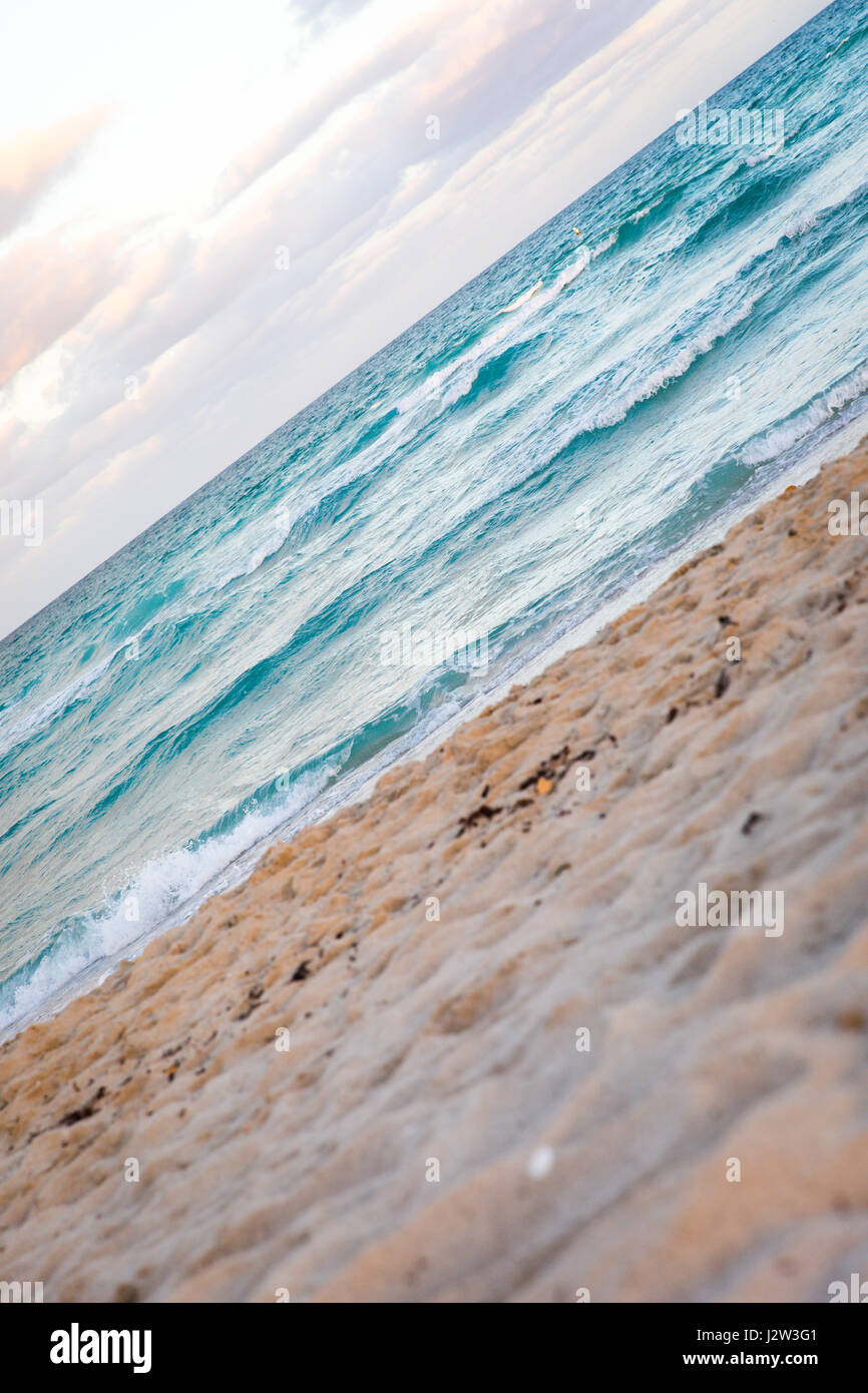 Beautiful sunset in miami hi-res stock photography and images - Alamy