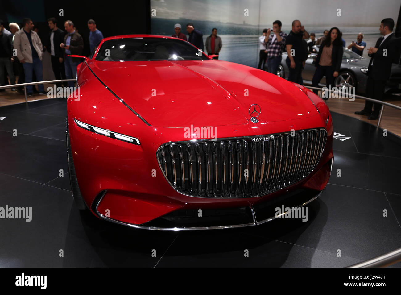 Mercedes maybach 6 hi-res stock photography and images - Alamy