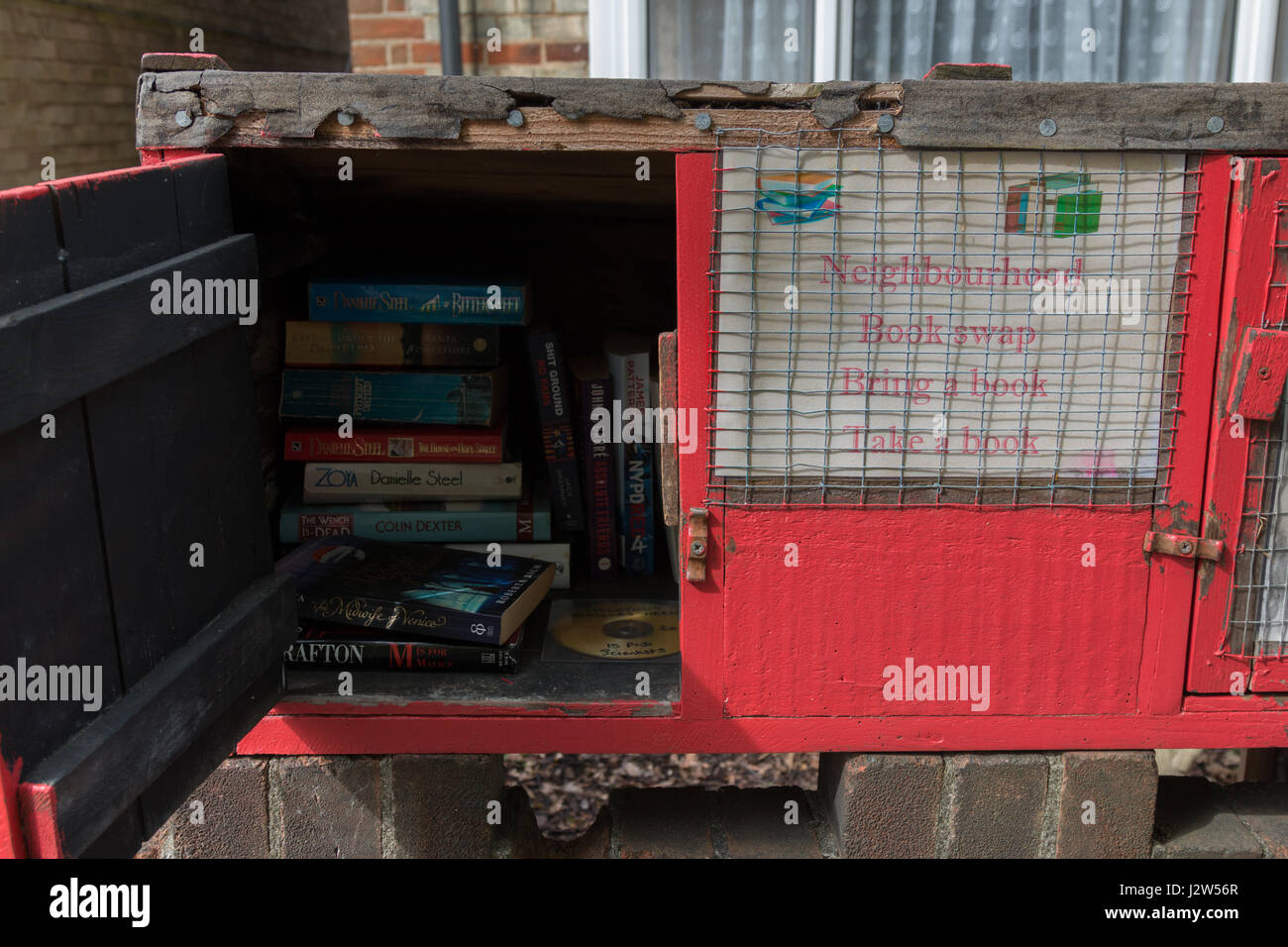 Book swap hi-res stock photography and images - Alamy