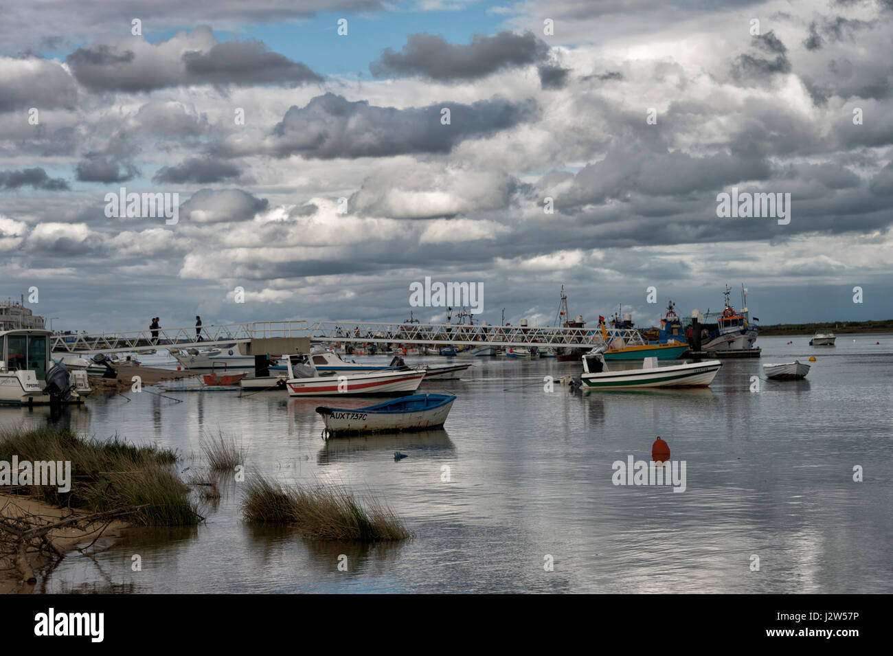 Cabanas de tavira beach hi-res stock photography and images - Alamy