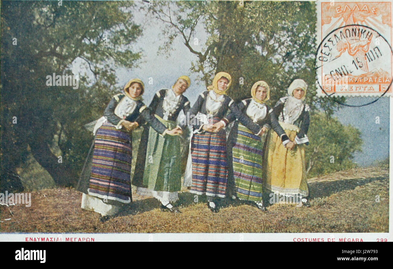 Ancient greek costumes hi-res stock photography and images - Alamy