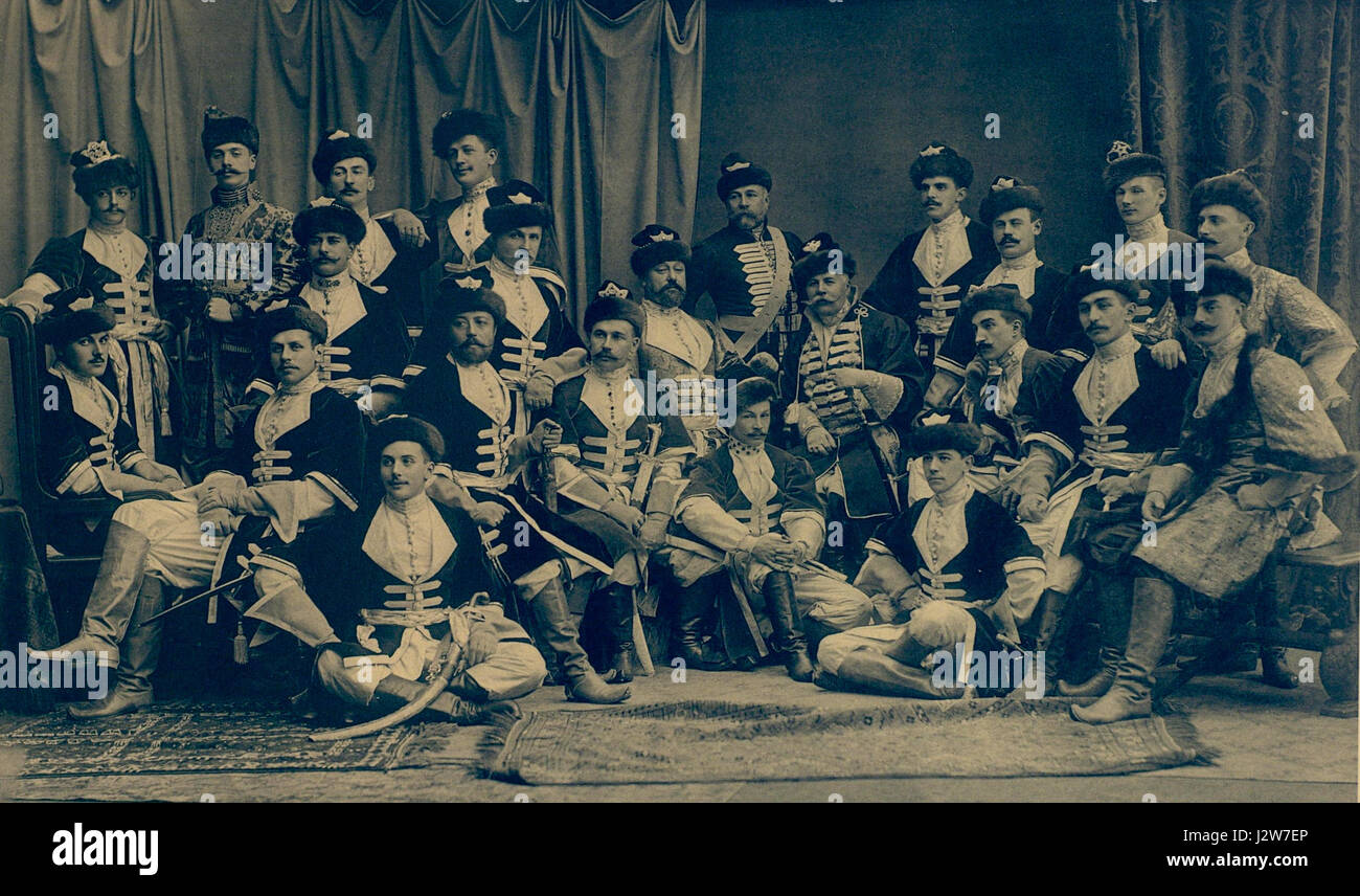 Military uniforms in the 1900s hi-res stock photography and images - Alamy