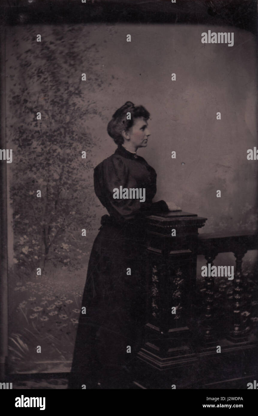 19th century Photograph - woman Stock Photo - Alamy