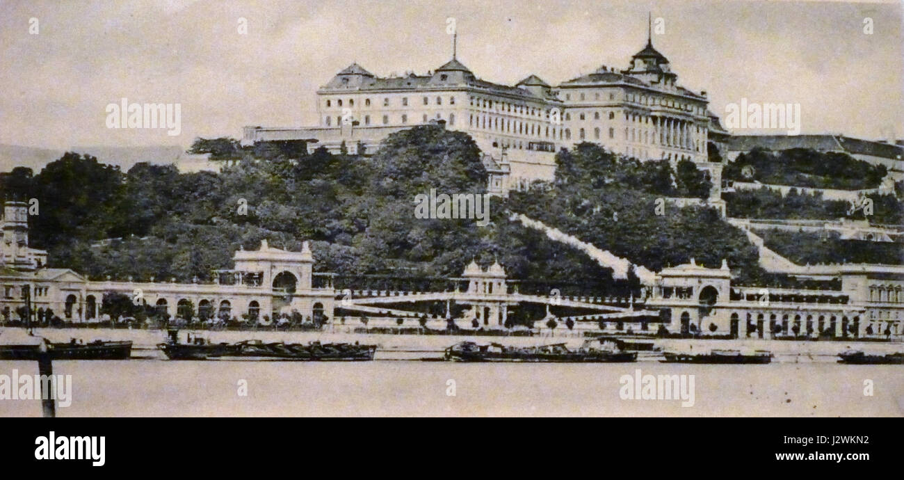 Budai var, meaning 'Buda Castle' in Hungarian, refers to the historic ...