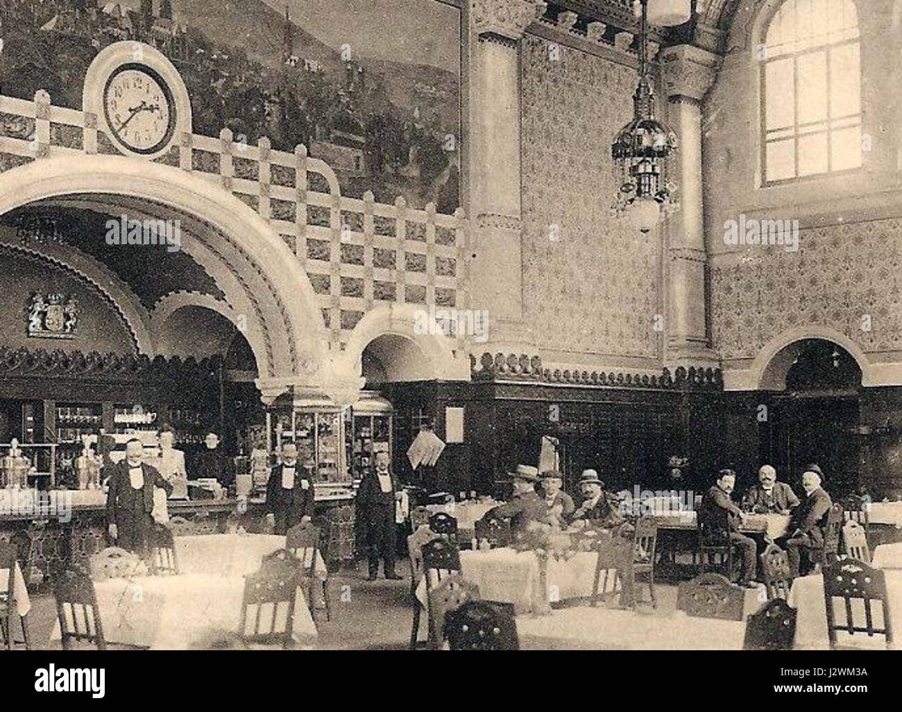 The Buffet Gare Metz is a historic dining area located in the Metz ...