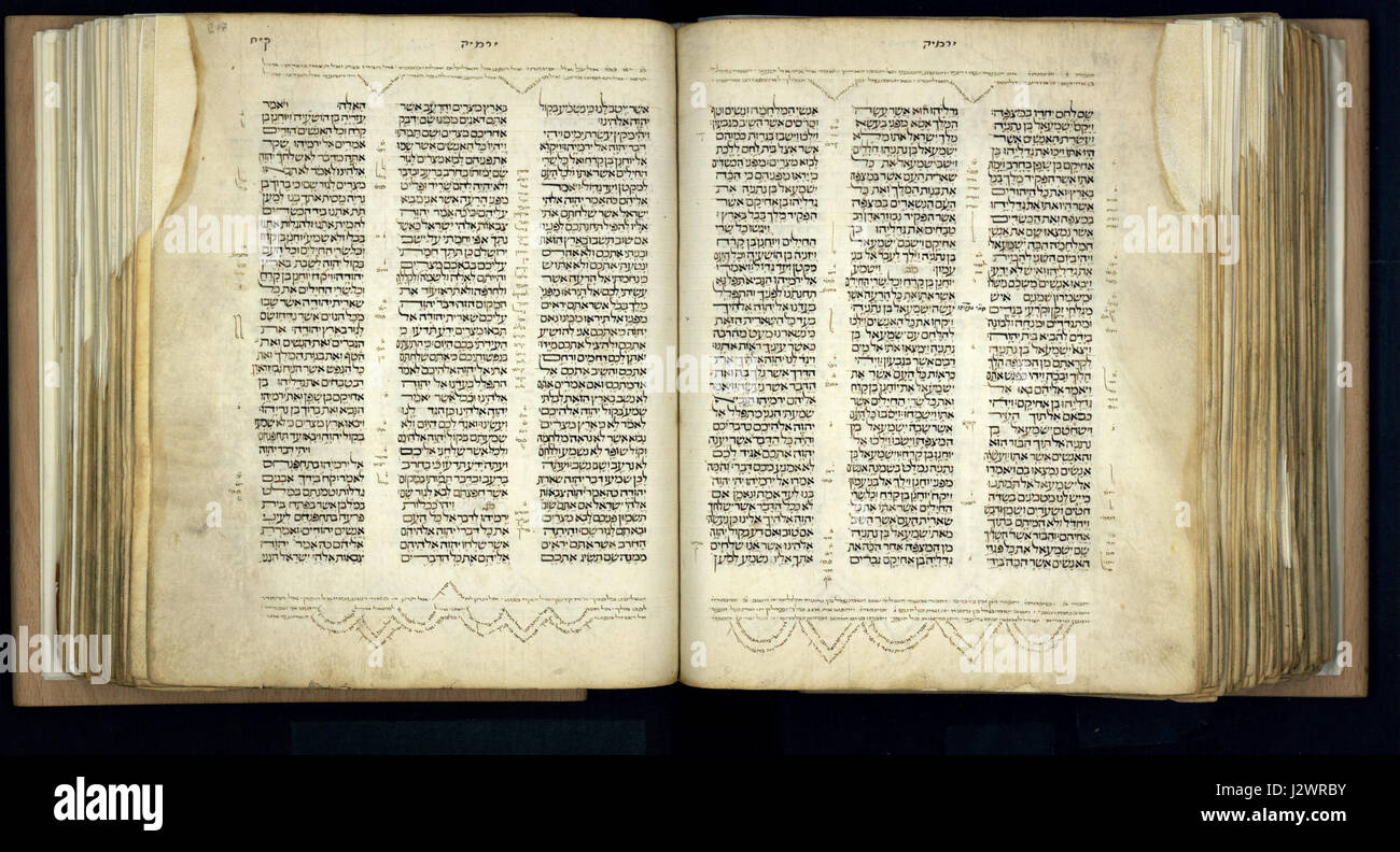 Manuscript from 14th century hi-res stock photography and images - Alamy