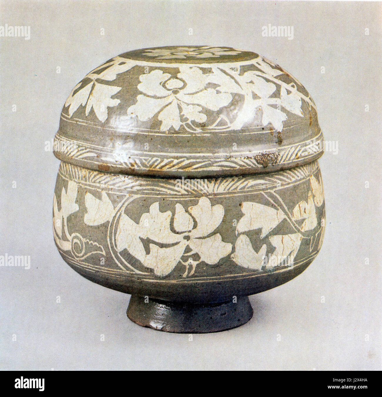 Lidded hi-res stock photography and images - Alamy