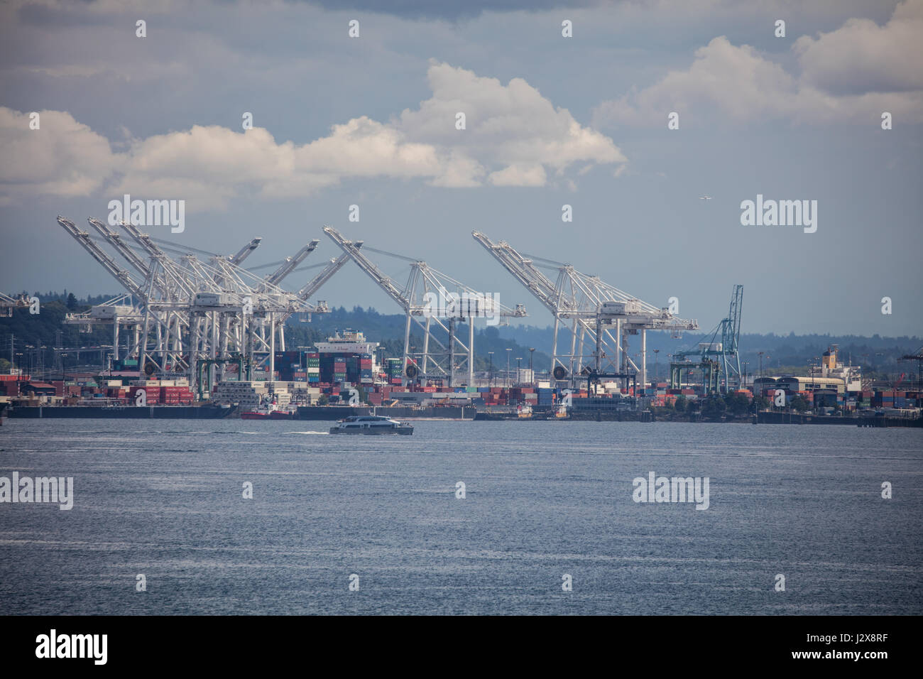 City of Seattle, Washington and its busy port Stock Photo - Alamy