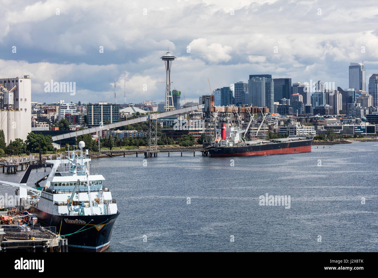 City of Seattle, Washington and its busy port Stock Photo - Alamy
