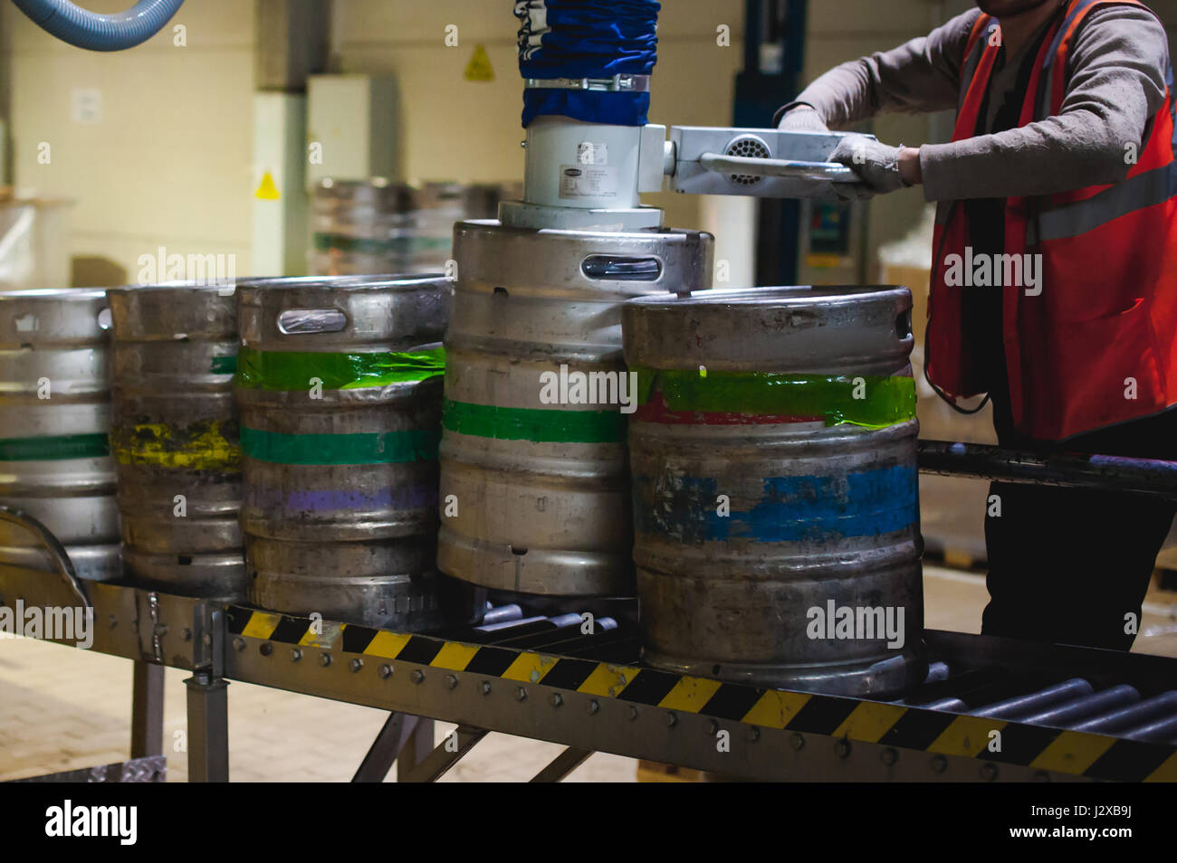 Process of transfer of aluminum kegs from filling line to pallet ...