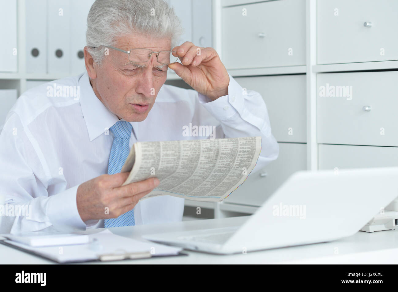Elderly white male office computer hi-res stock photography and images ...