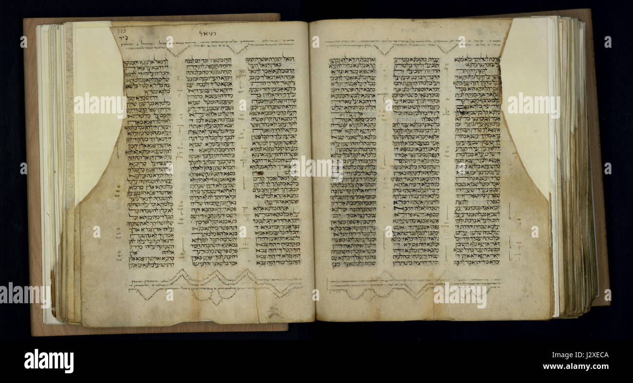 Latin text from the 13th century hi-res stock photography and images ...
