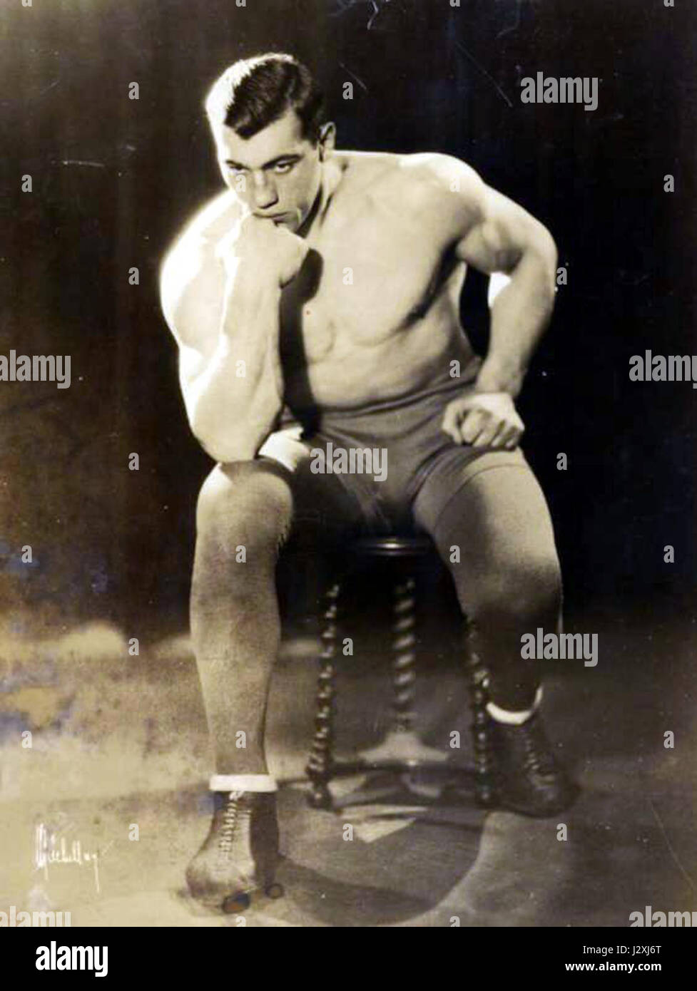 Primo Carnera was an Italian heavyweight boxer known for becoming the ...