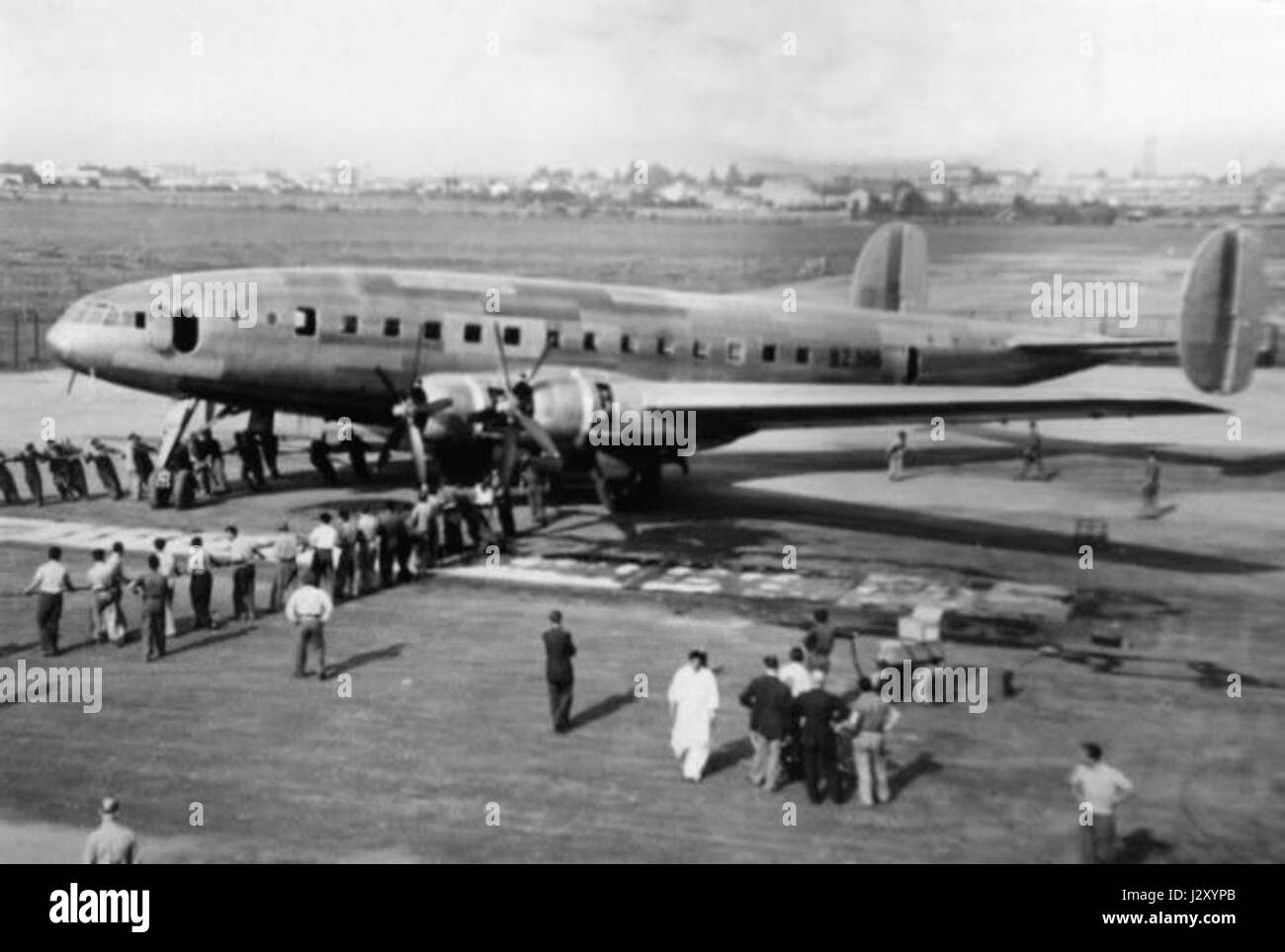 Plane painting Black and White Stock Photos & Images - Alamy