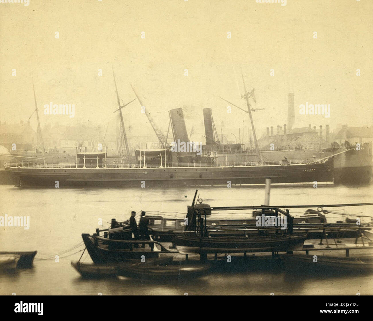 Ships on river wear hi-res stock photography and images - Alamy