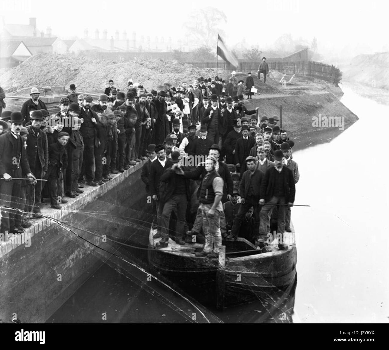 River scene in england Black and White Stock Photos & Images - Alamy