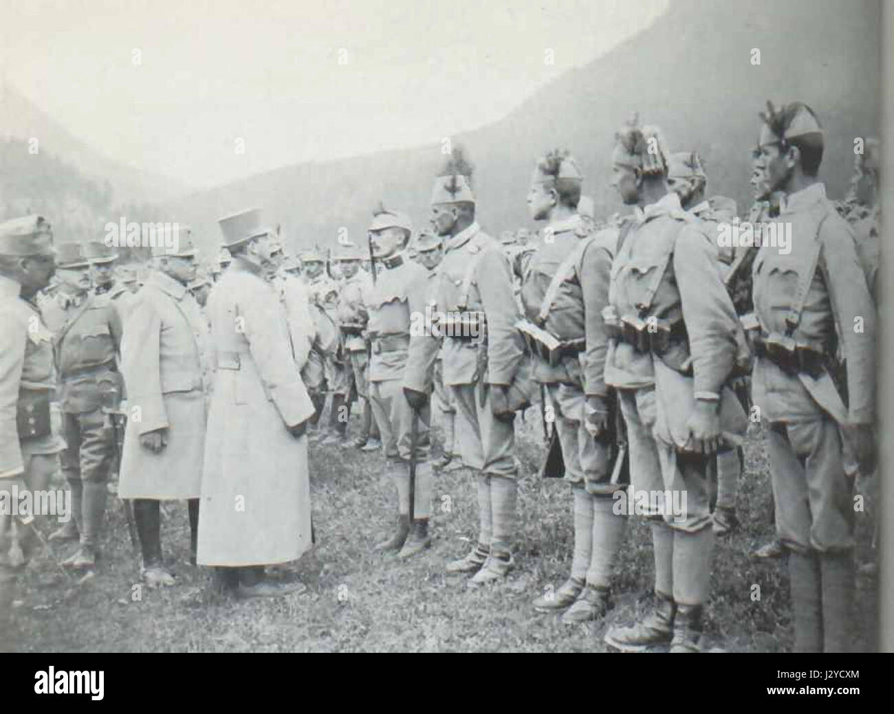 Italian migration 20th century hi-res stock photography and images - Alamy