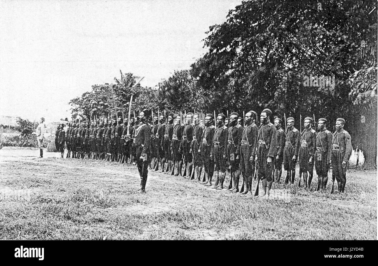 Military uniforms british colonial army Black and White Stock Photos ...