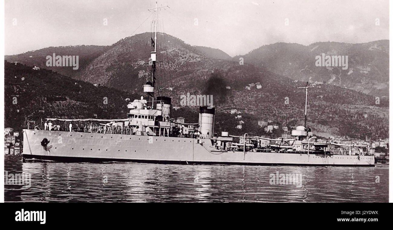 Destroyer construction hi-res stock photography and images - Alamy